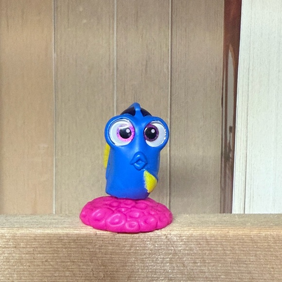 Disney | Toys | Disney Doorable Remember When Dory From Finding ...